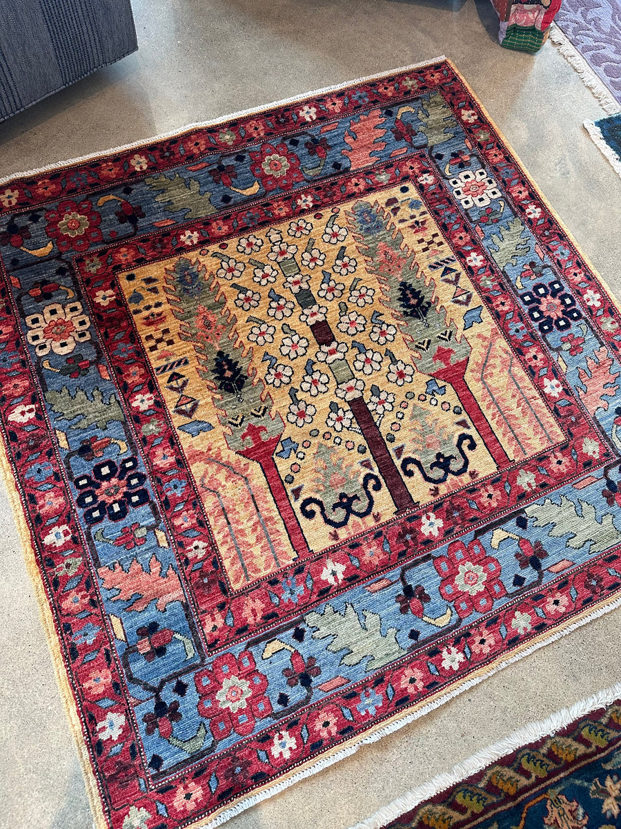 Afghan Rugs (+) – Shaq + Coco